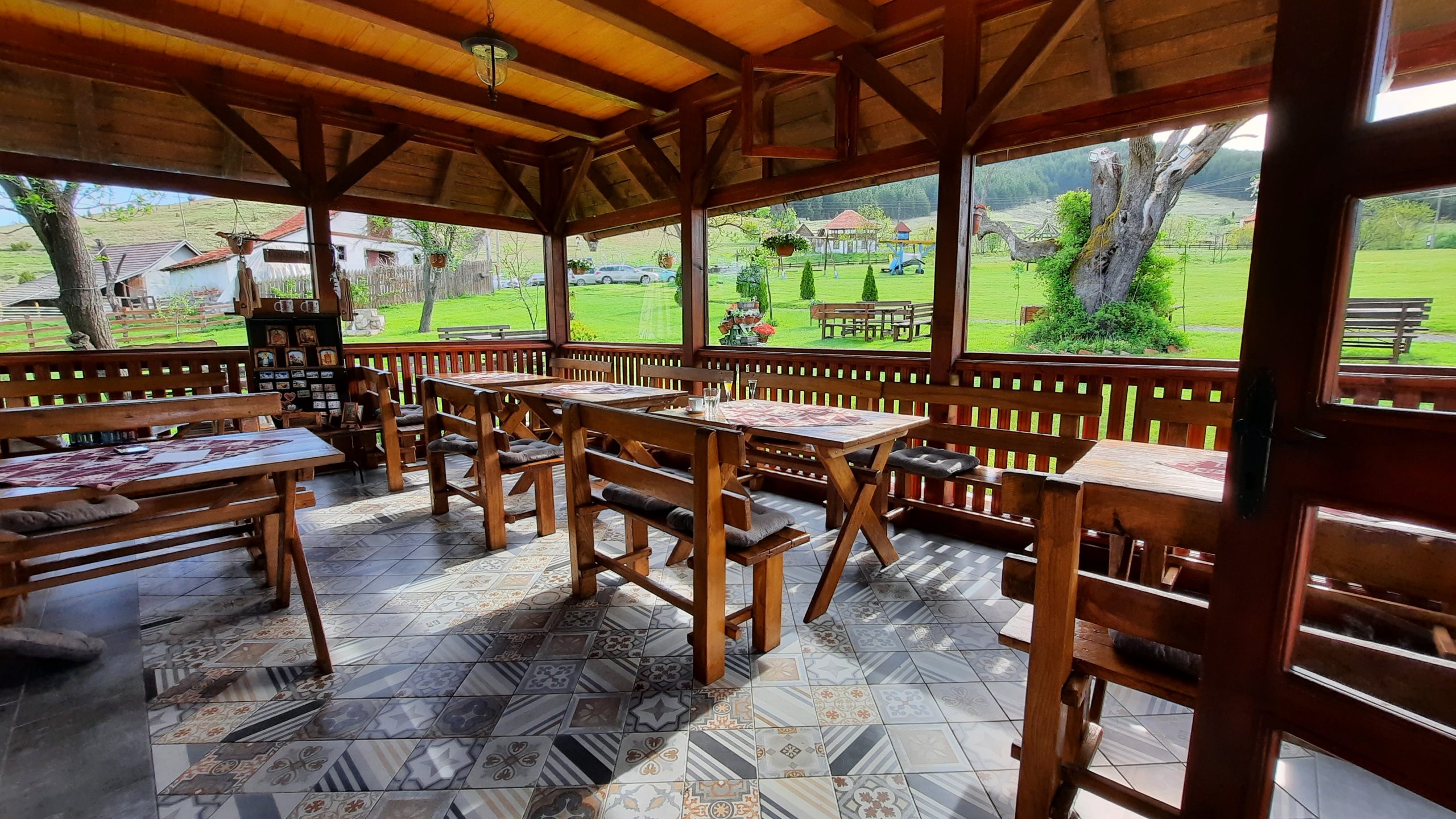 Team building -Programi - Gostoljublje Zapadna Srbija programi za firme